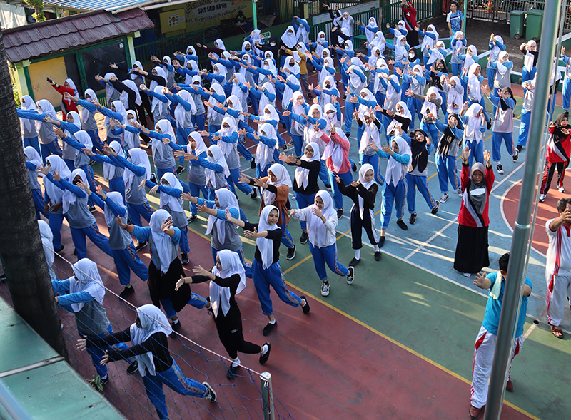 Kegiatan Senam Di SMA SAID NA'UM 2022 - SMA SAID NA'UM